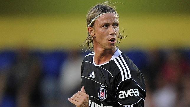 Guti se crece en su debut oficial
