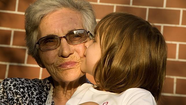 «La abuela necesita besitos»