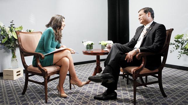 Ana Pastor entrevista a Rafael Correa: «¡Por supuesto que Capriles es ...