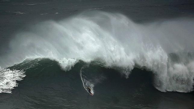 Garret McNamara atacará de nuevo el récord de la ola más grande jamás ...