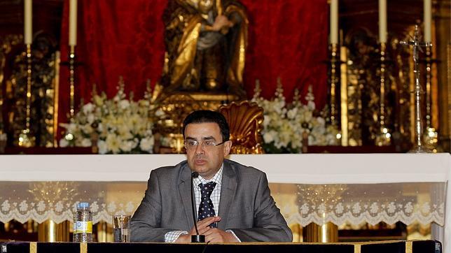 Francisco Robles disertó sobre «la Caridad», en Santa Marta