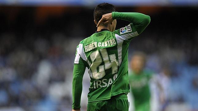 Rubén Castro, en el podio 2012 de los mejores goleadores españoles