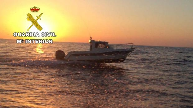 Interceptados en aguas de Ayamonte cuando «colaban» un alijo de droga