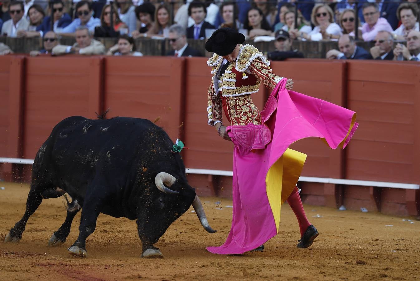 Roca Rey cuaja el mejor toro de la tarde en la Maestranza