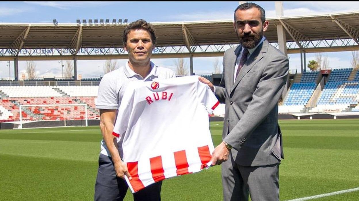 Rubi, el quiero y no puedo entre Setién y Pellegrini