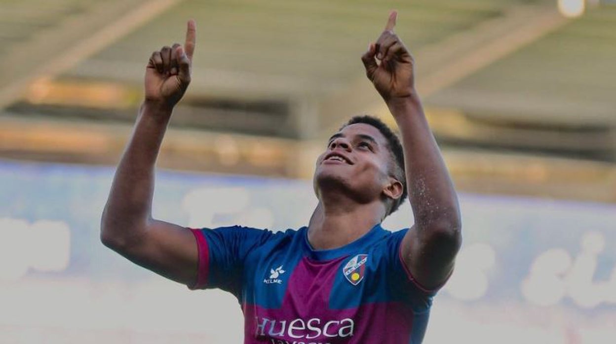 El Betis Deportivo cierra el fichaje de Kevin Carlos