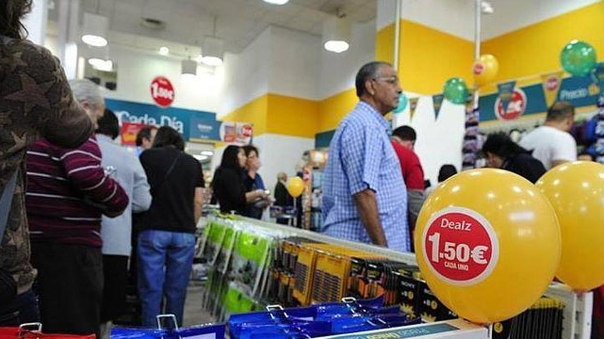 Así es Dealz, la tienda inglesa del «todo a 1,50» que llega a Córdoba