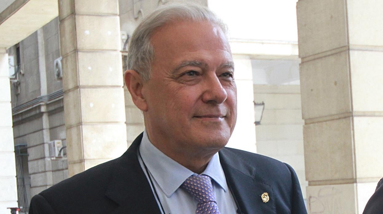 Muere Ángel Ojeda Avilés, exconsejero de Hacienda de la Junta de Andalucía