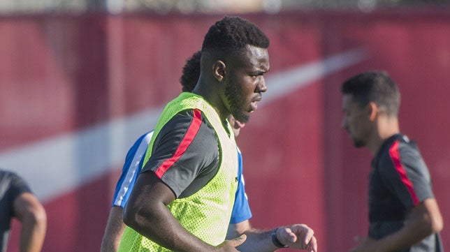 Joris Gnagnon, con el reto de tomar el relevo de Lenglet