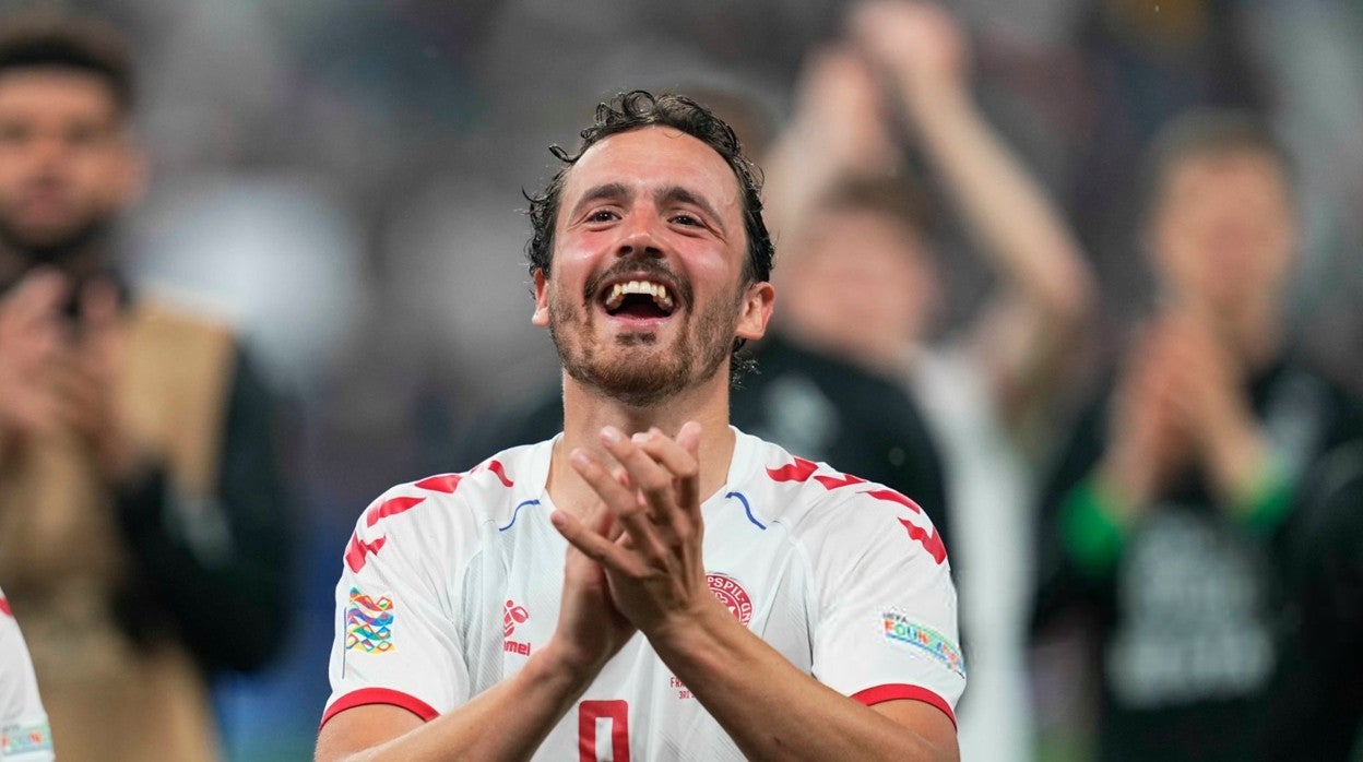 Delaney participa en la victoria de Dinamarca ante Austria