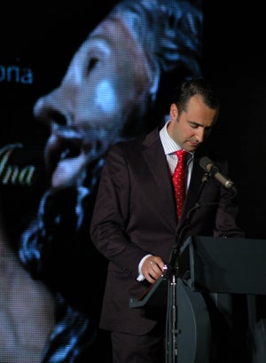 Triana le abre los brazos a Antonio Cattoni