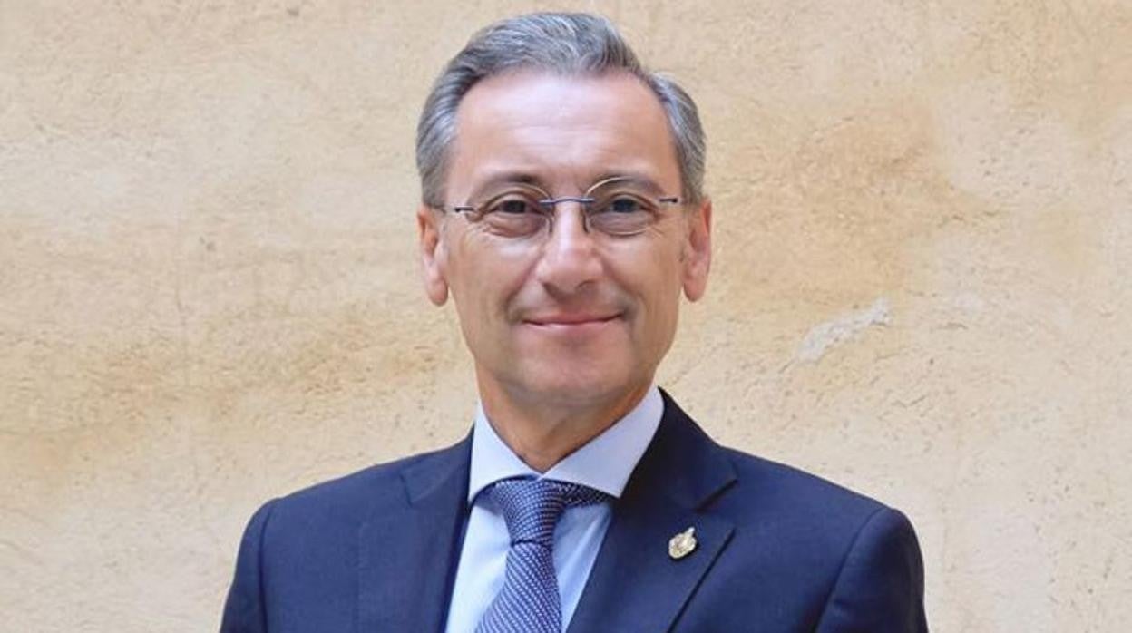 Gabriel Rojas continuará como hermano mayor del Rocío de Sevilla