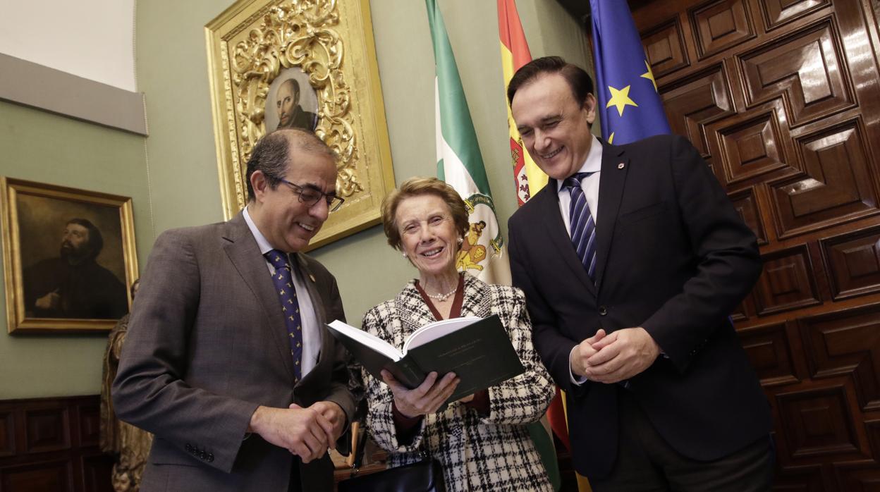 Las universidades de Sevilla y Córdoba despiden con un libro a la ...