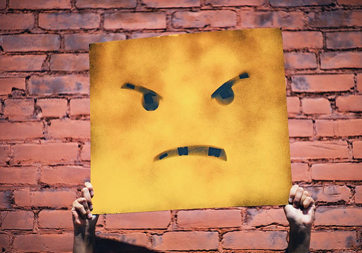 Pensar que alguien se ha enfadado conmigo porque está serio: ¿Qué hay ...