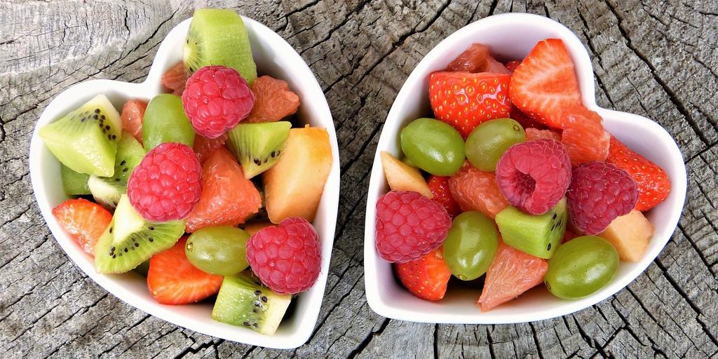 ¿Cuándo es mejor comer la fruta? Dos nutricionistas responden