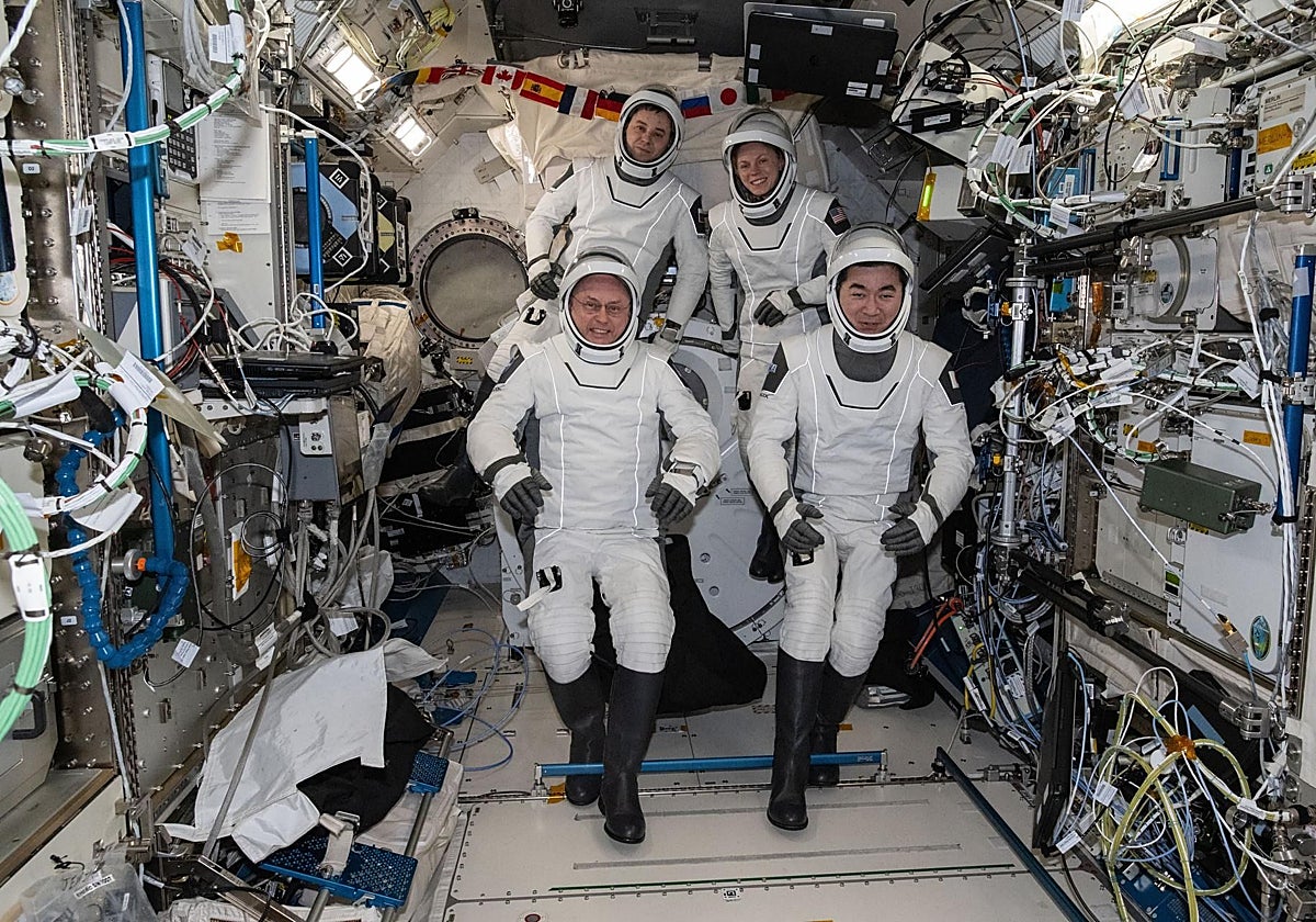 Por qué los virus se vuelven más peligrosos a bordo de la estación espacial