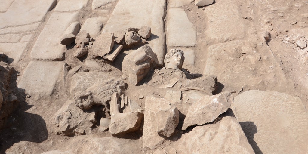 Hallada una espectacular estatua de Hércules del siglo II en el ...