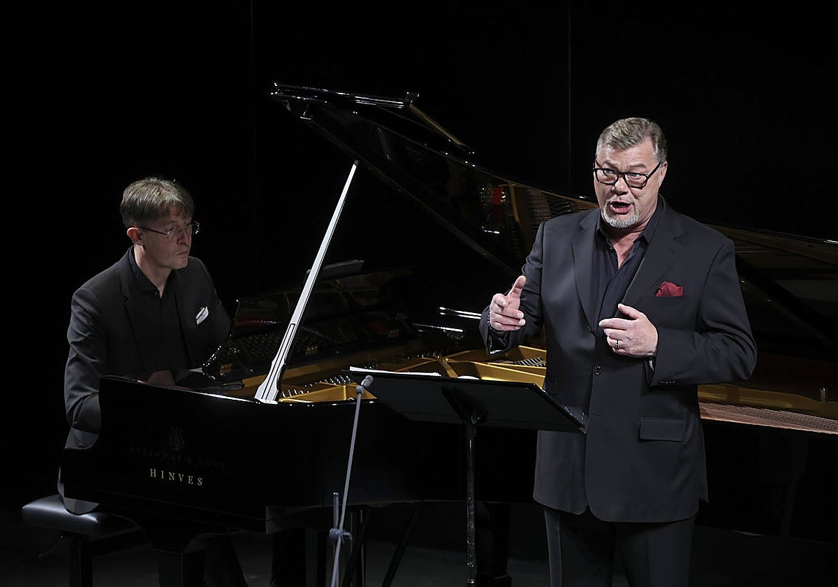 René Pape predica y recoge