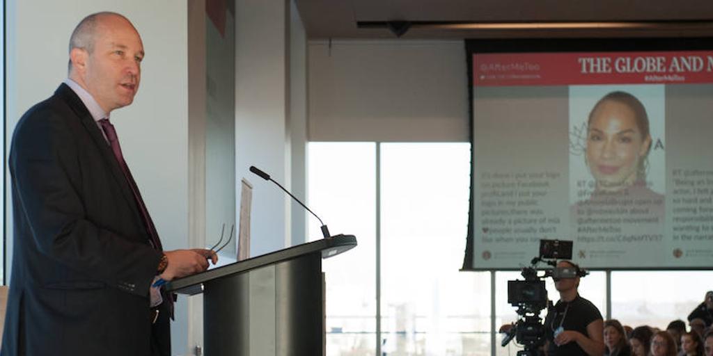 David Walmsley: «Si no pagan por tu trabajo es porque no tiene valor»