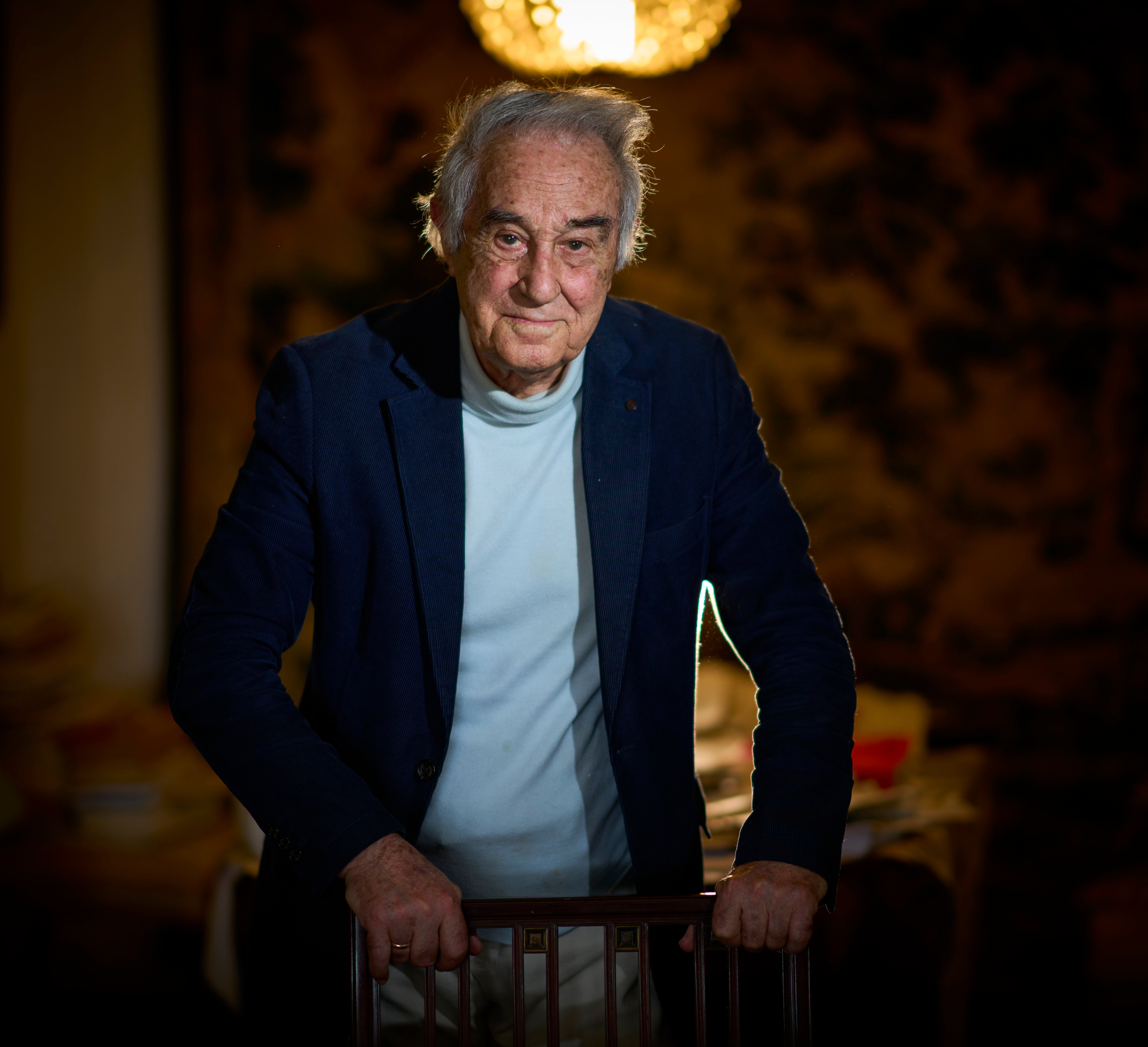 La vida del periodista José María Carrascal, en imágenes