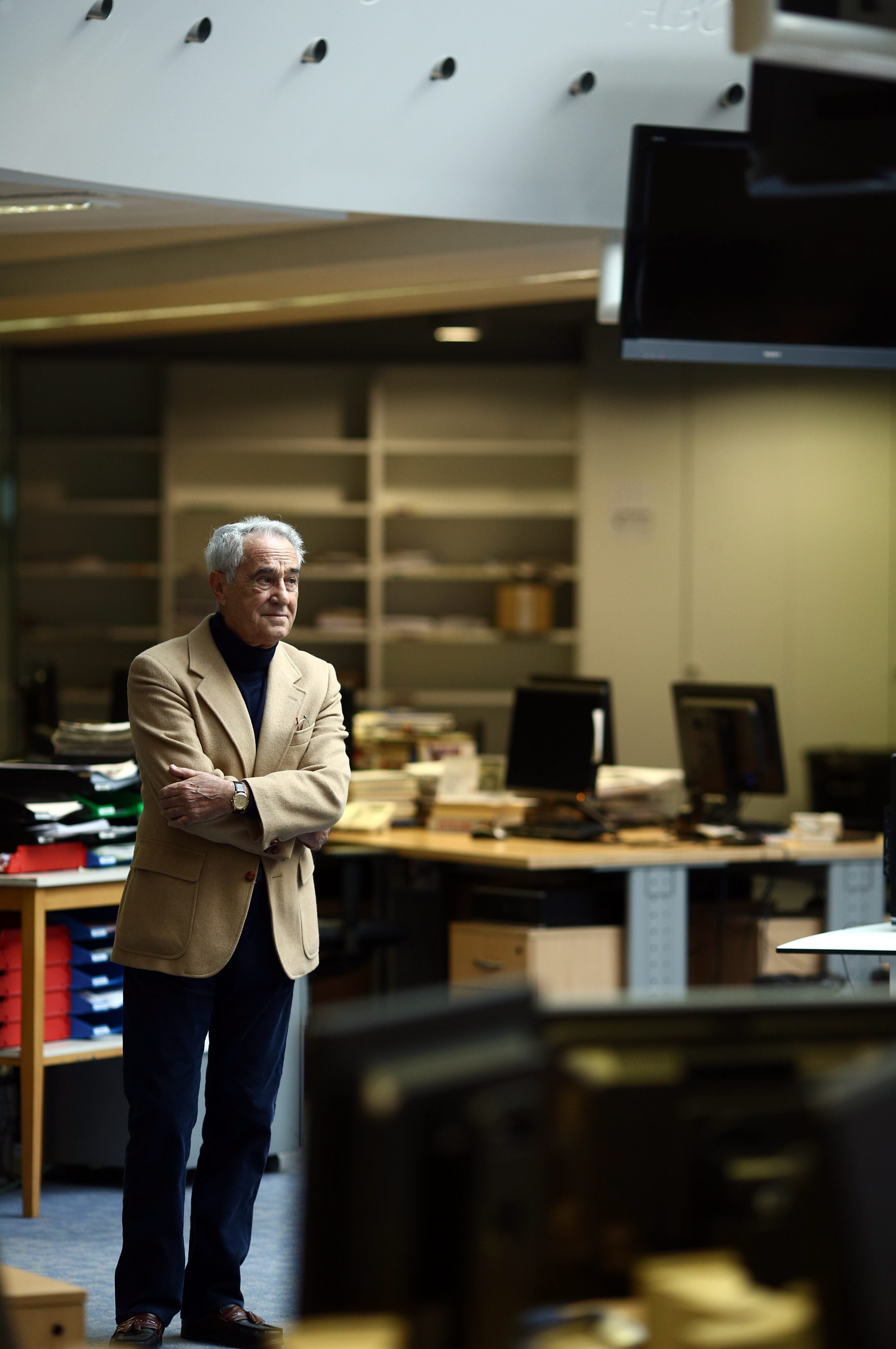 La vida del periodista José María Carrascal, en imágenes