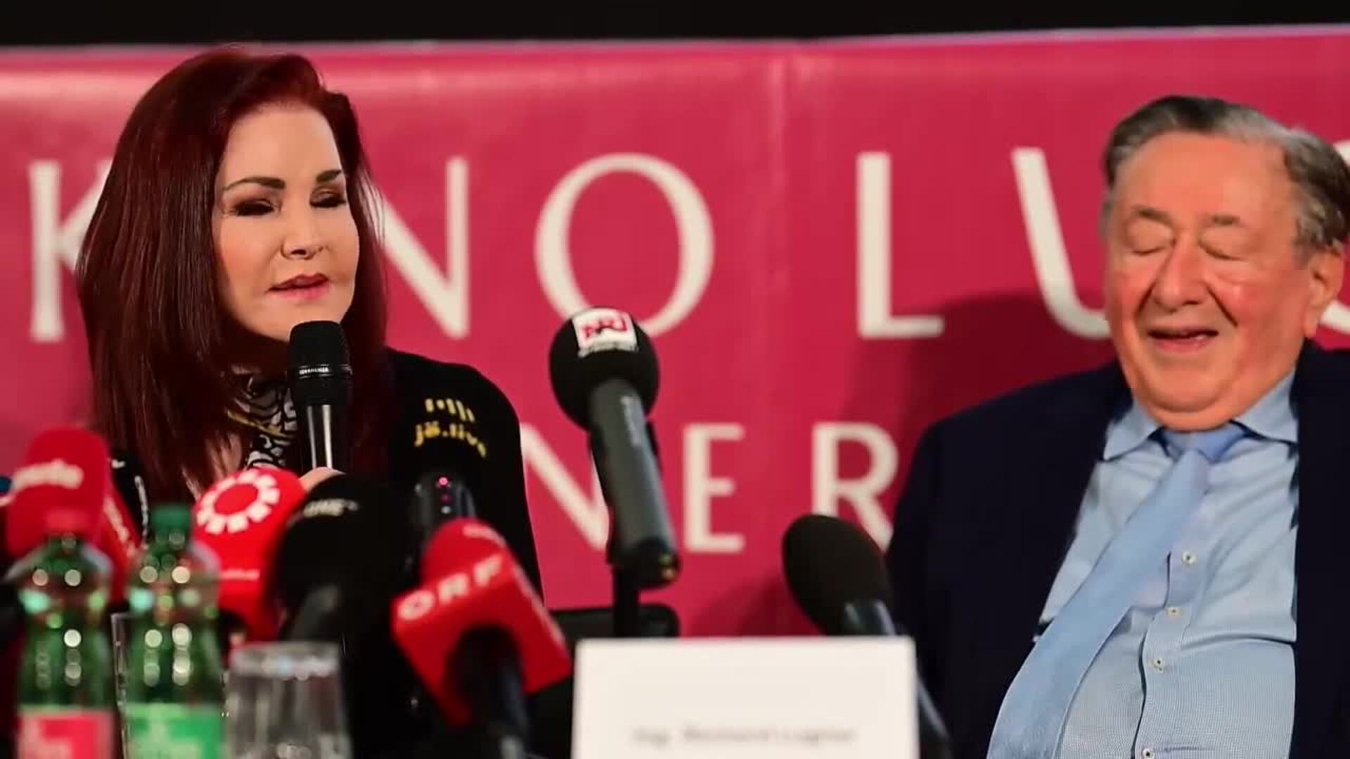 Richard Lugner presenta a Priscilla Presley como su invitada especial ...