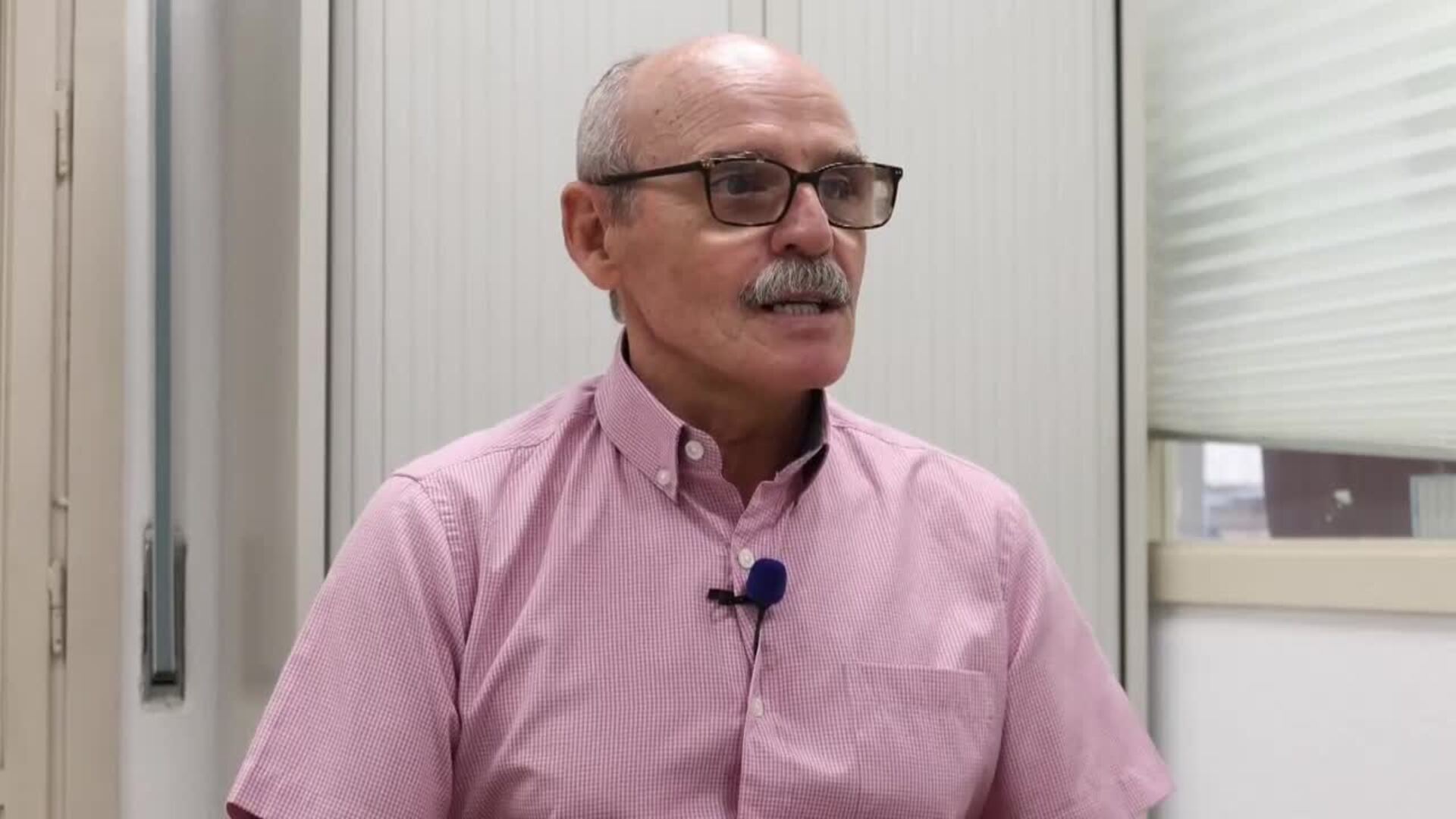 Paco González, veinte imágenes para conocer su personalidad tras 42 ...
