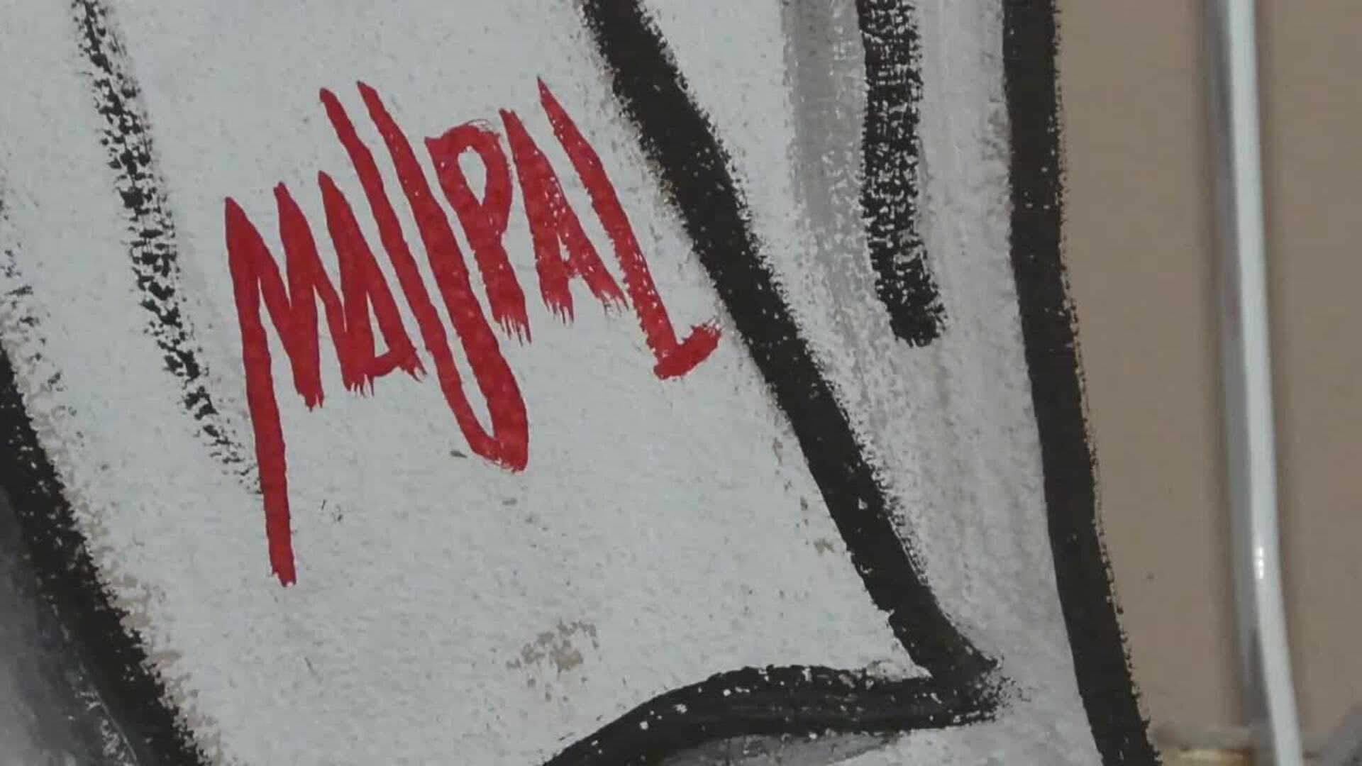 'Maupal', el artista callejero que retrata al papa Francisco en las ...