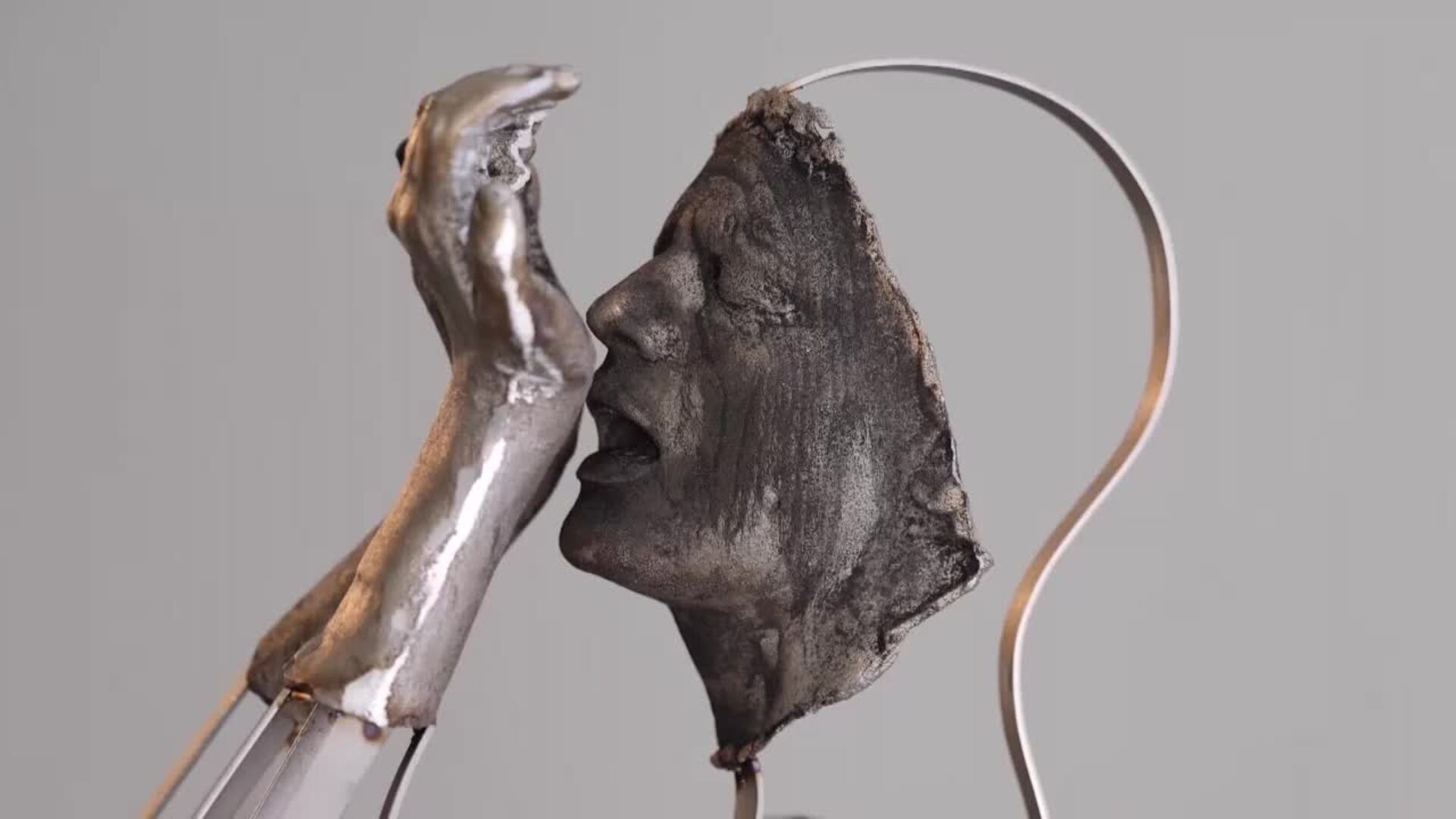 La escultora británica Kira Freije presenta su primera exposición ...