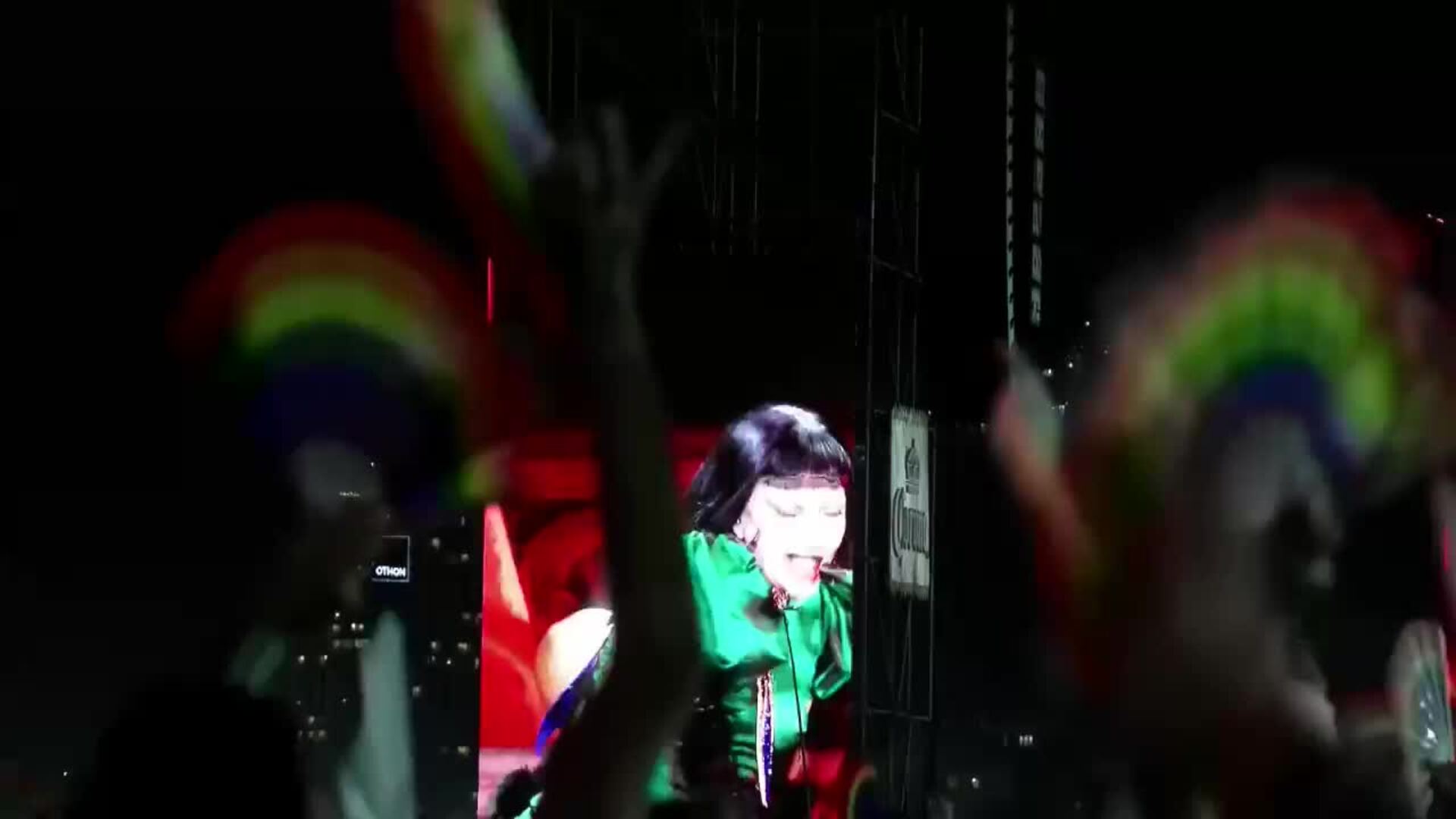 Lady Gaga enloquece a 2,1 millones de fanáticos con su 'ópera gótica ...