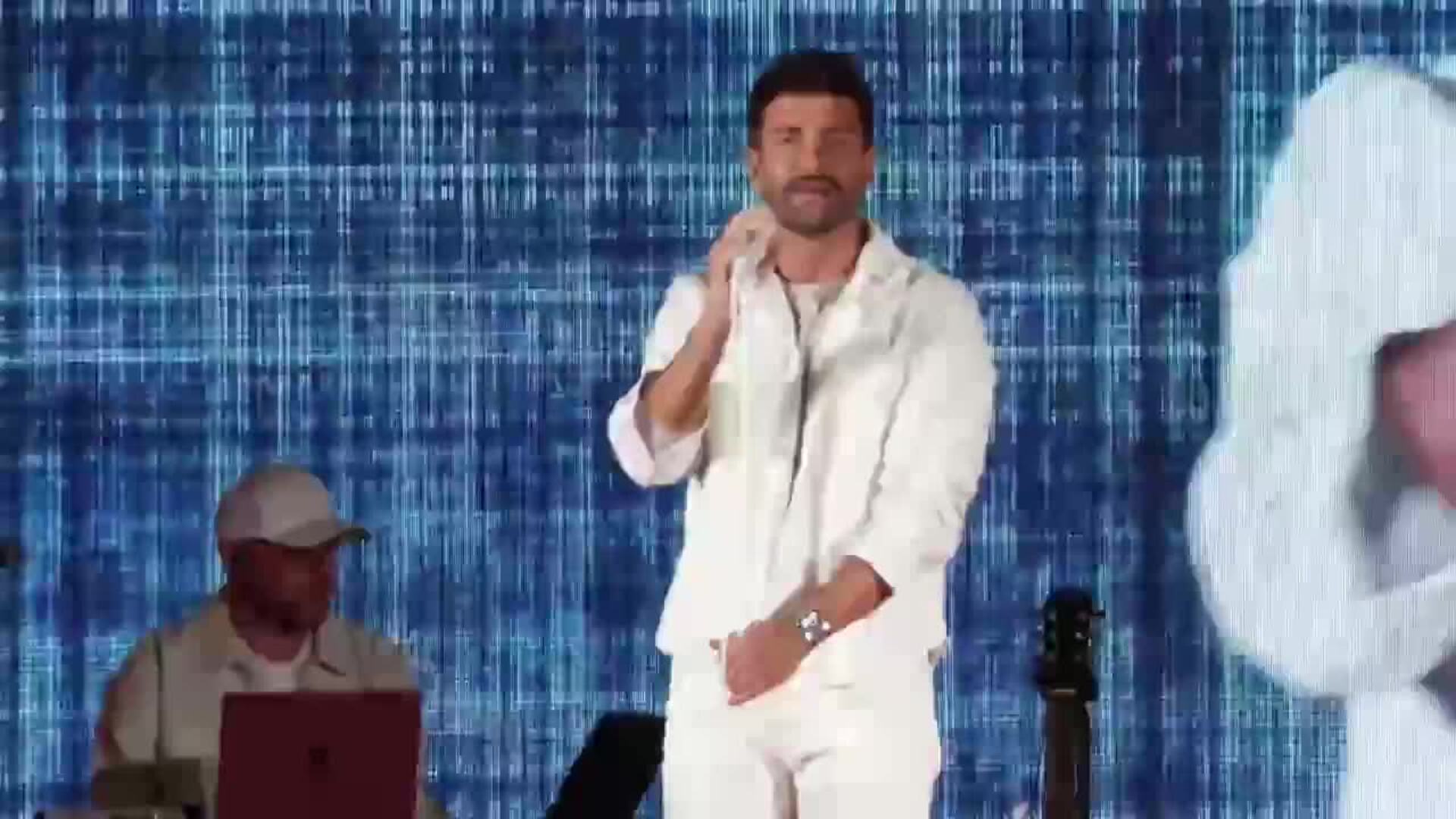 Pablo Alborán abarrota la Puerta del Sol de Madrid en el estreno de su ...