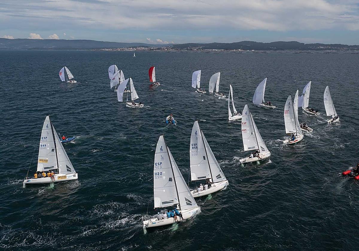 «Hang Ten», «Clínicas W» y Marnatura», lideran el Campeonato de España de J70