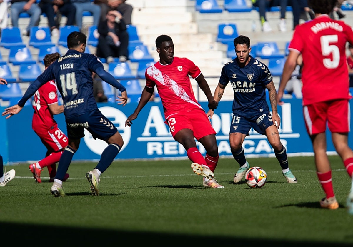 Un esguince de rodilla dejará en fuera de juego al menos dos meses a ...