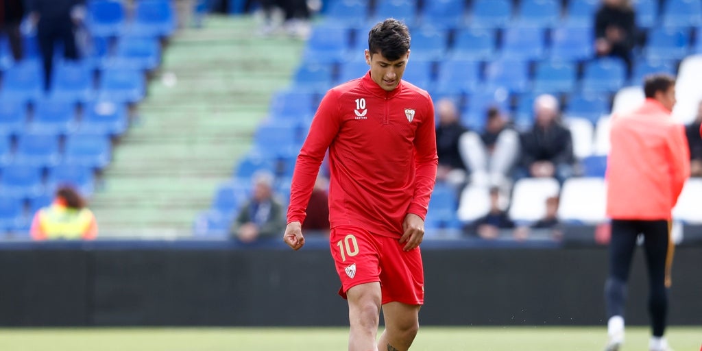 Véliz y Hannibal cumplen un mes sin minutos