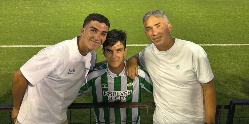 El Betis ata hasta 2028 a 'Trebu', cuya familia lleva más de 30 años ...
