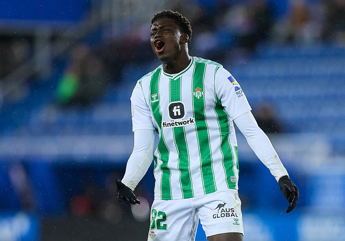 Se enfría el traspaso de Nobel Mendy al Rangers