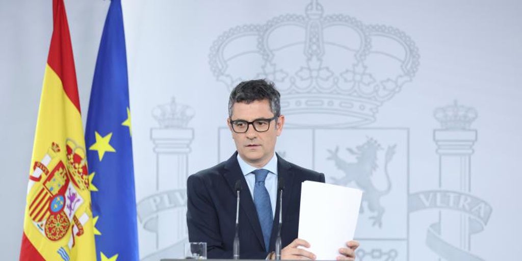 Bolaños ningunea las críticas de Podemos al Rey y Díaz se mantiene al ...