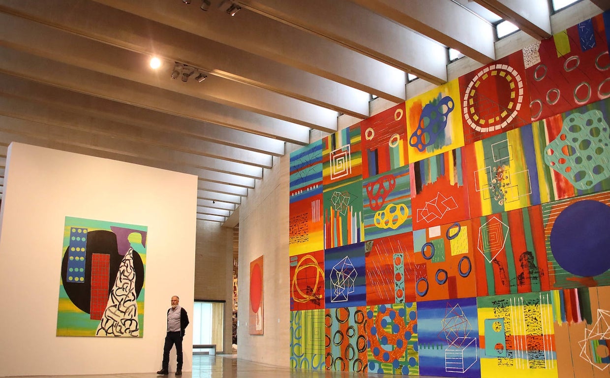 El 'gran abrazo' pictórico de Menchu Lamas en el Musac