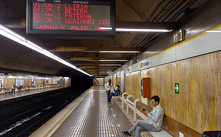 Horarios especiales del Metro de Valencia para la noche del 11 de octubre por el festivo del Pilar