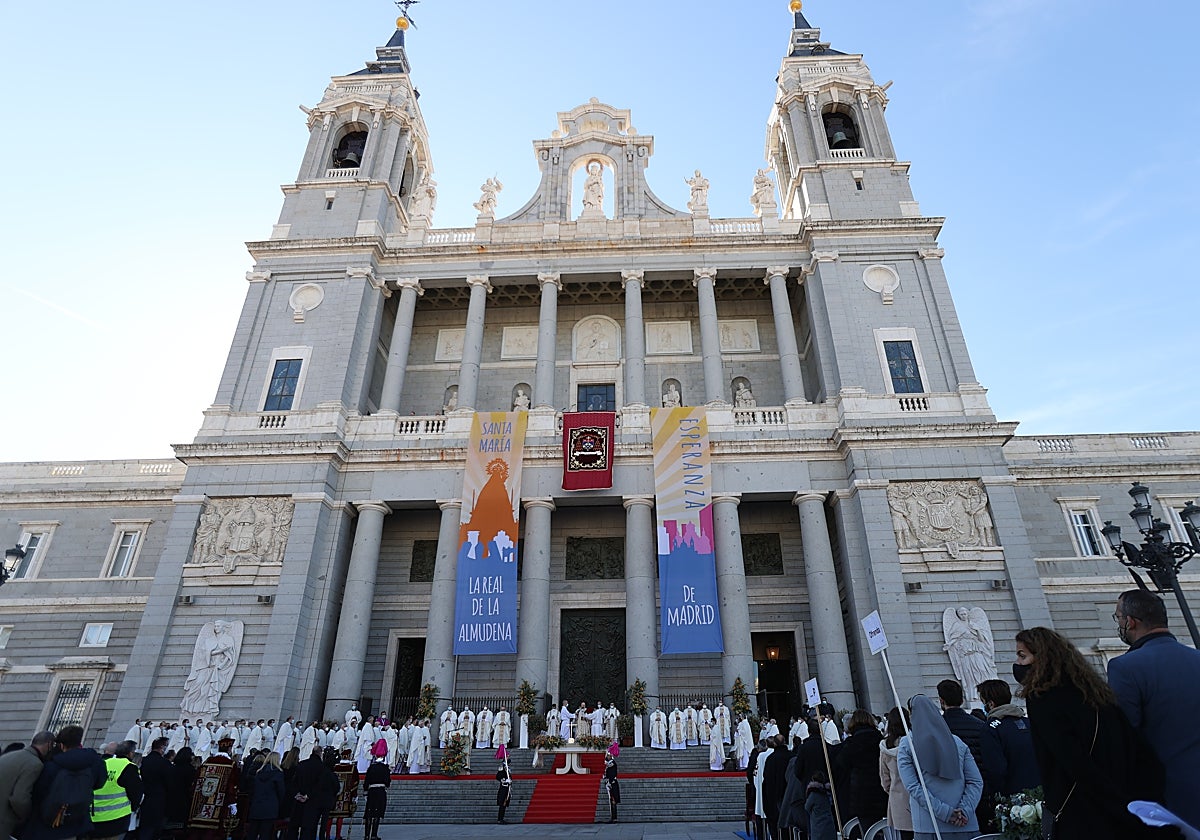 Dónde es festivo y dónde no el día de la Almudena en Madrid