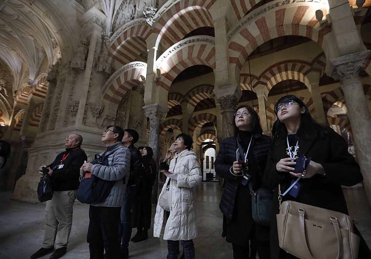 ¿Se puede ver la Mezquita-Catedral de Córdoba en 30 segundos? Sí, con este vertiginoso vídeo ...