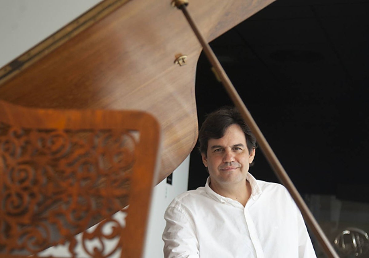 El pianista malagueño que ha conquistado los mejores escenarios del ...