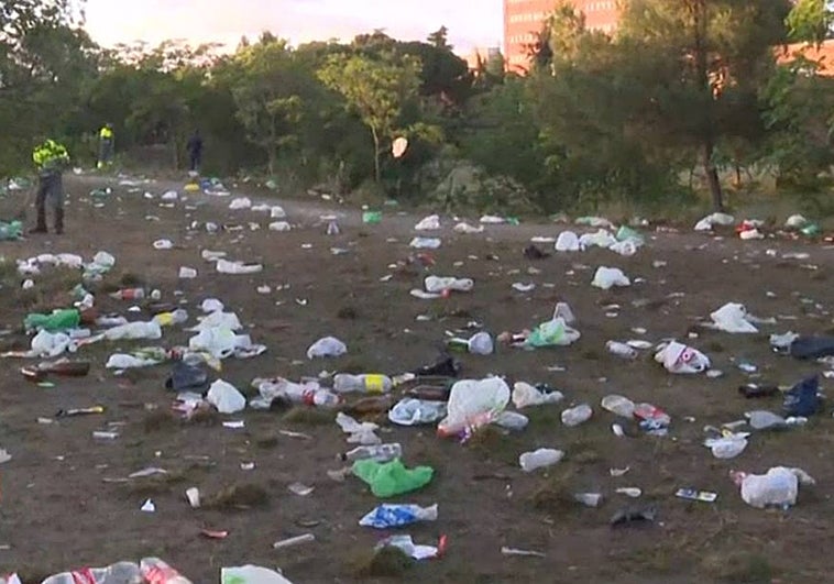 Desalojados 6.500 jóvenes y tres detenidos en el macro botellón de ...