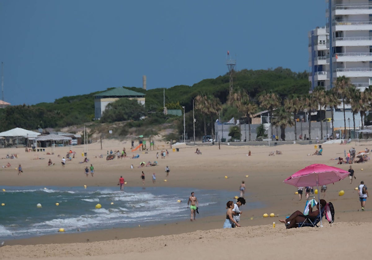 Rota estrena este verano un kilómetro de playa para perros