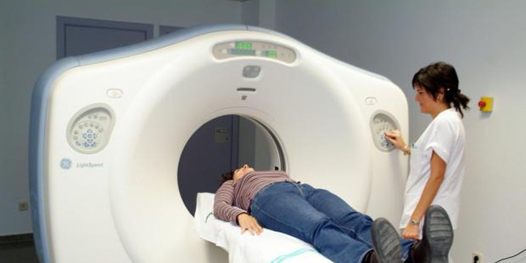 Una alerta en el móvil avisará a los andaluces de sus citas médicas en ...