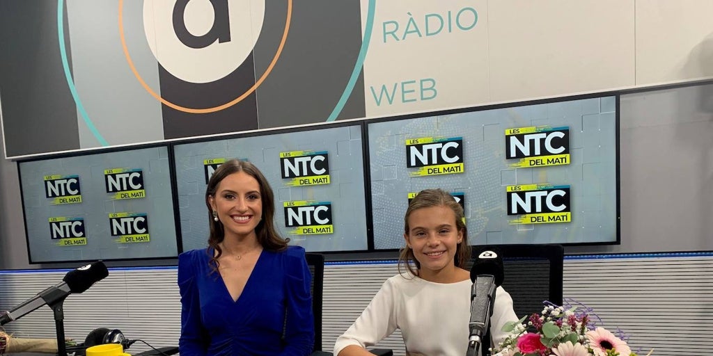 Ferran Cano recibe en À Punt la visita de las falleras mayores de Valencia y de 'la tia Visantica'