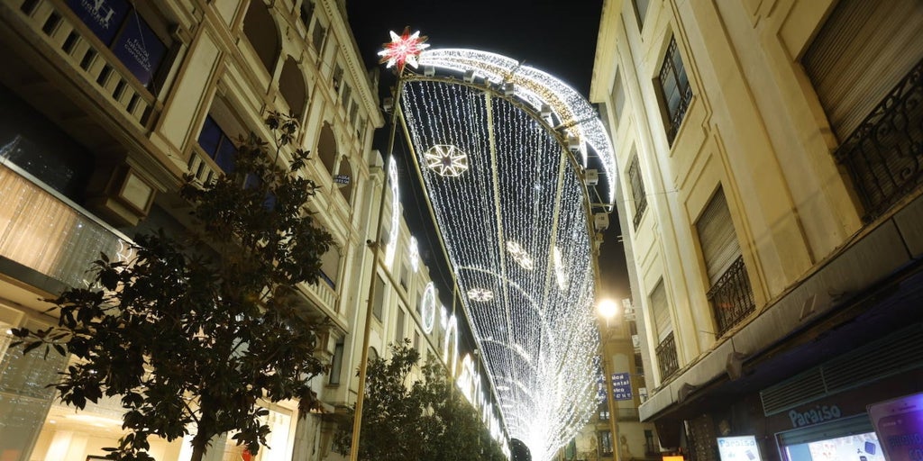 Fotos: el multitudinario encendido del alumbrado de Navidad en Córdoba