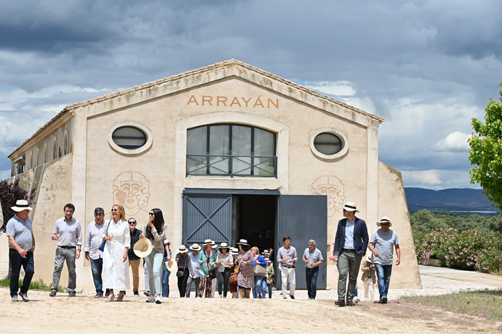 Bodegas Arrayán cumple 25 años interpretando un paisaje inédito dentro ...