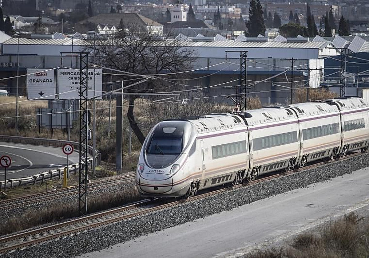 Renfe habilita una nueva frecuencia ferroviaria que conectará Almería y Granada con Madrid desde ...