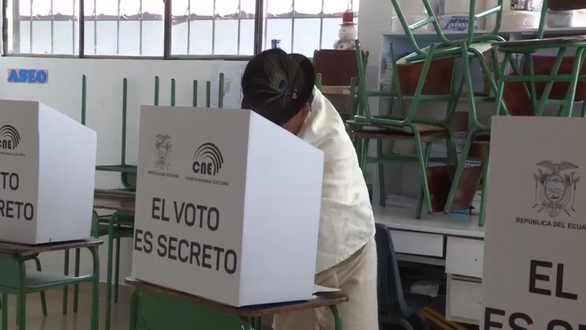 Comienza referéndum en Ecuador sobre Asamblea Constituyente y bases ...
